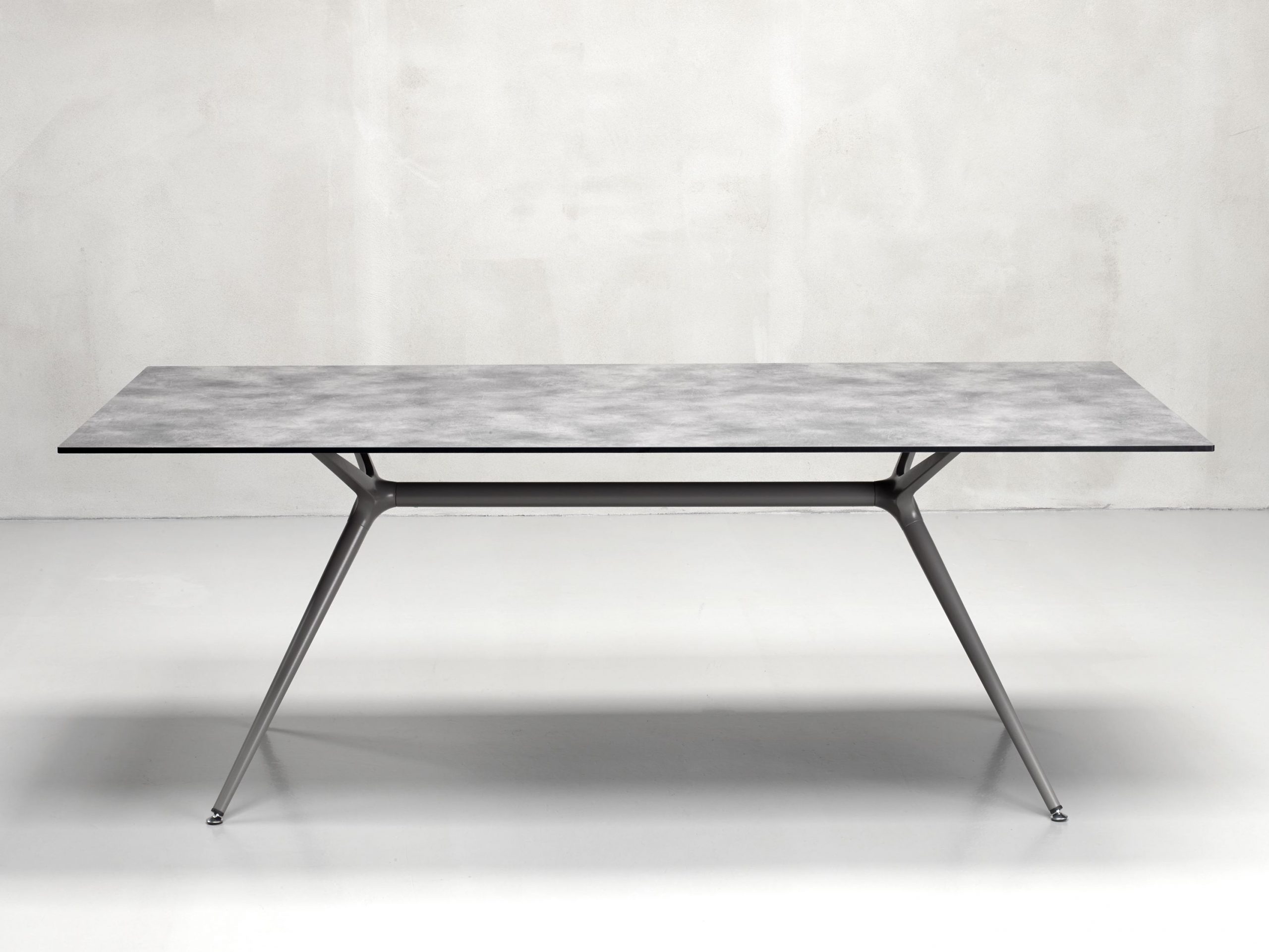 Metropolis XL Dining Table by SCAB Design - Sohomod Blog