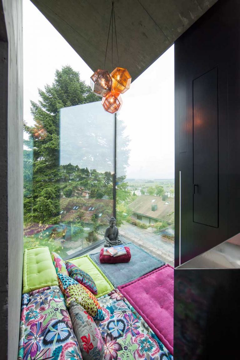 Rebberg Dielsdorf House in Zurich, Switzerland by L3P Architekten ...