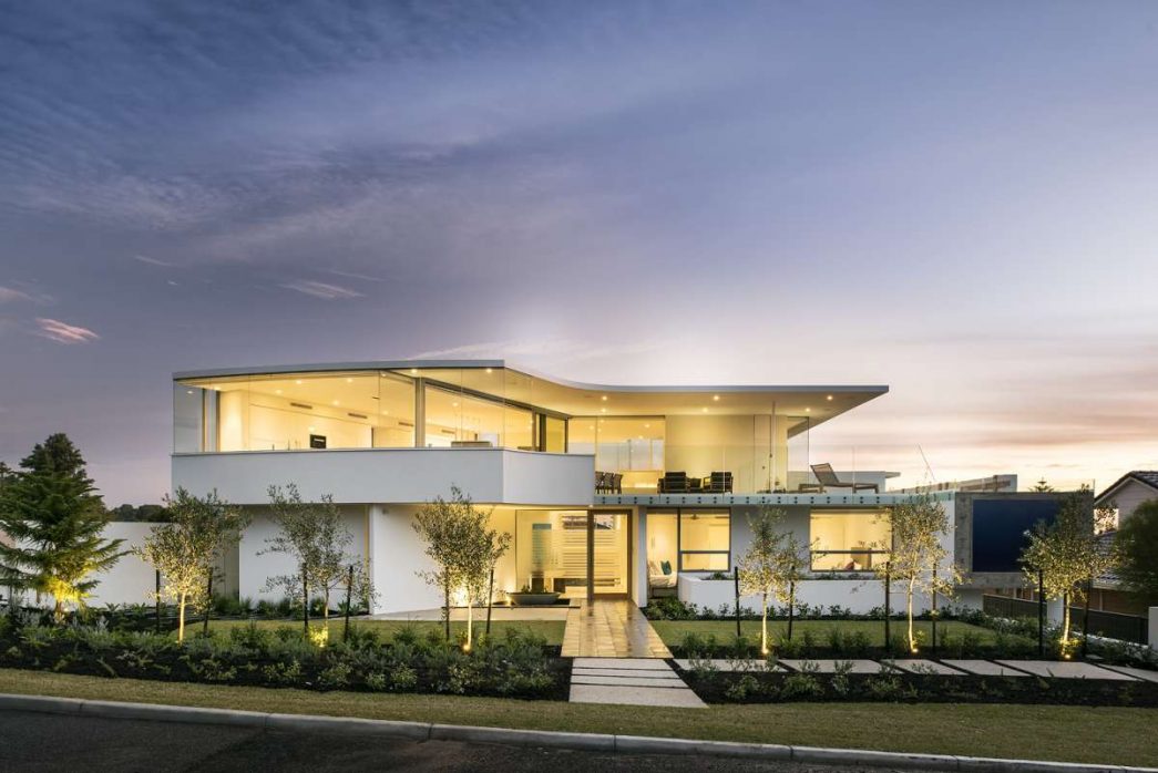 City Beach House in Perth, Australia by Cambuild & Banham Architects ...
