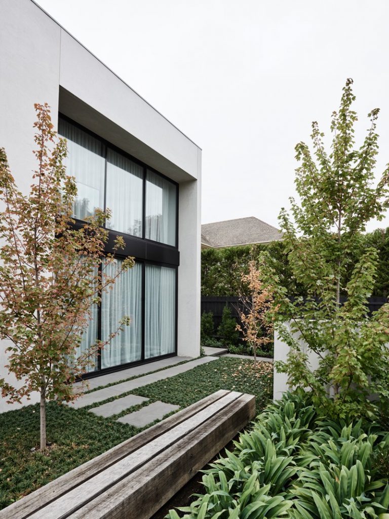Kent House in Melbourne, Australia by David Watson Architect & AGUSHI ...