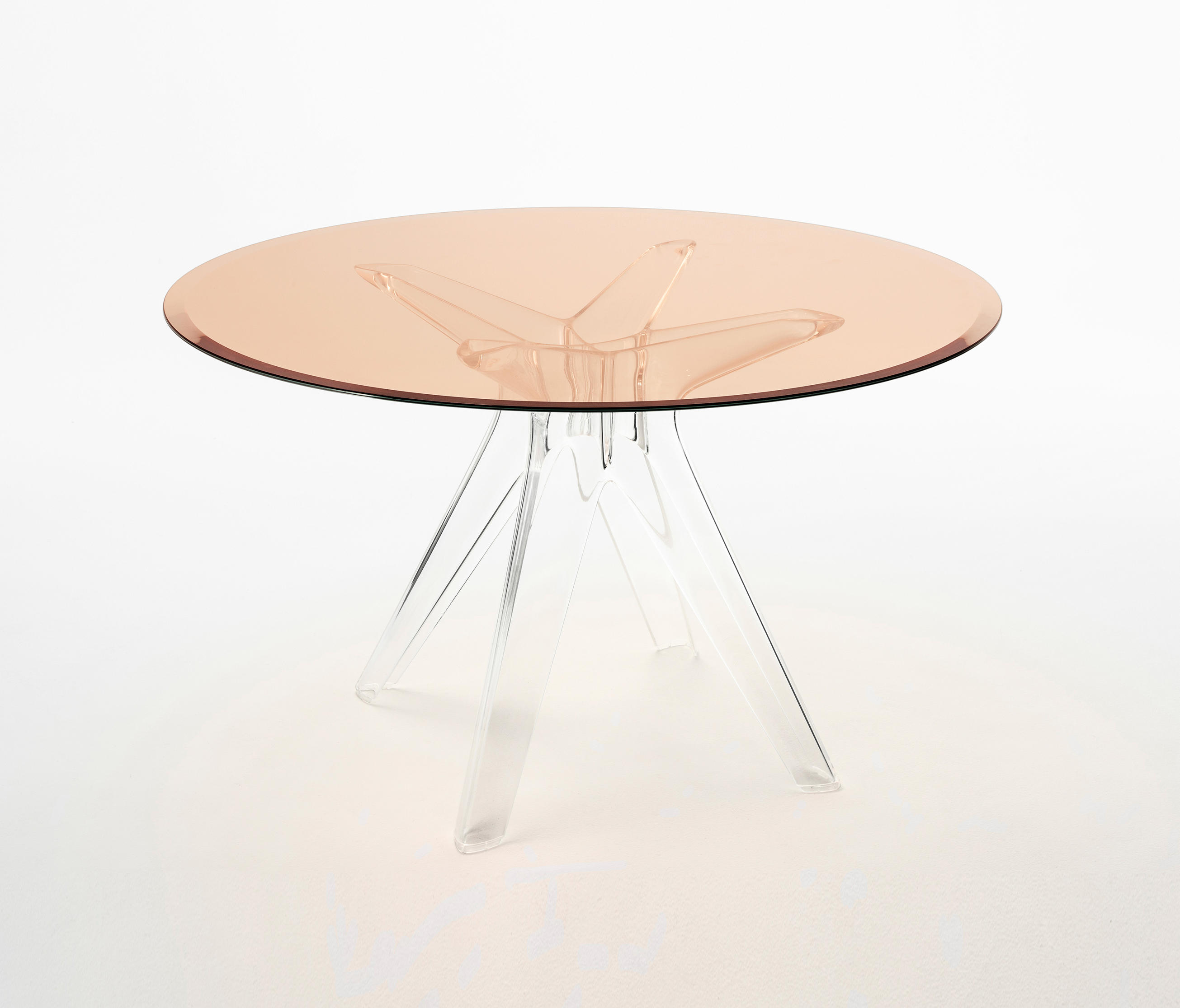 Sir Gio Table by Philippe Starck for Kartell - Sohomod Blog
