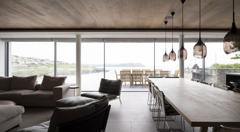 Polzeath Beach House by McLean Quinlan Architects in Polzeath, Cornwall ...