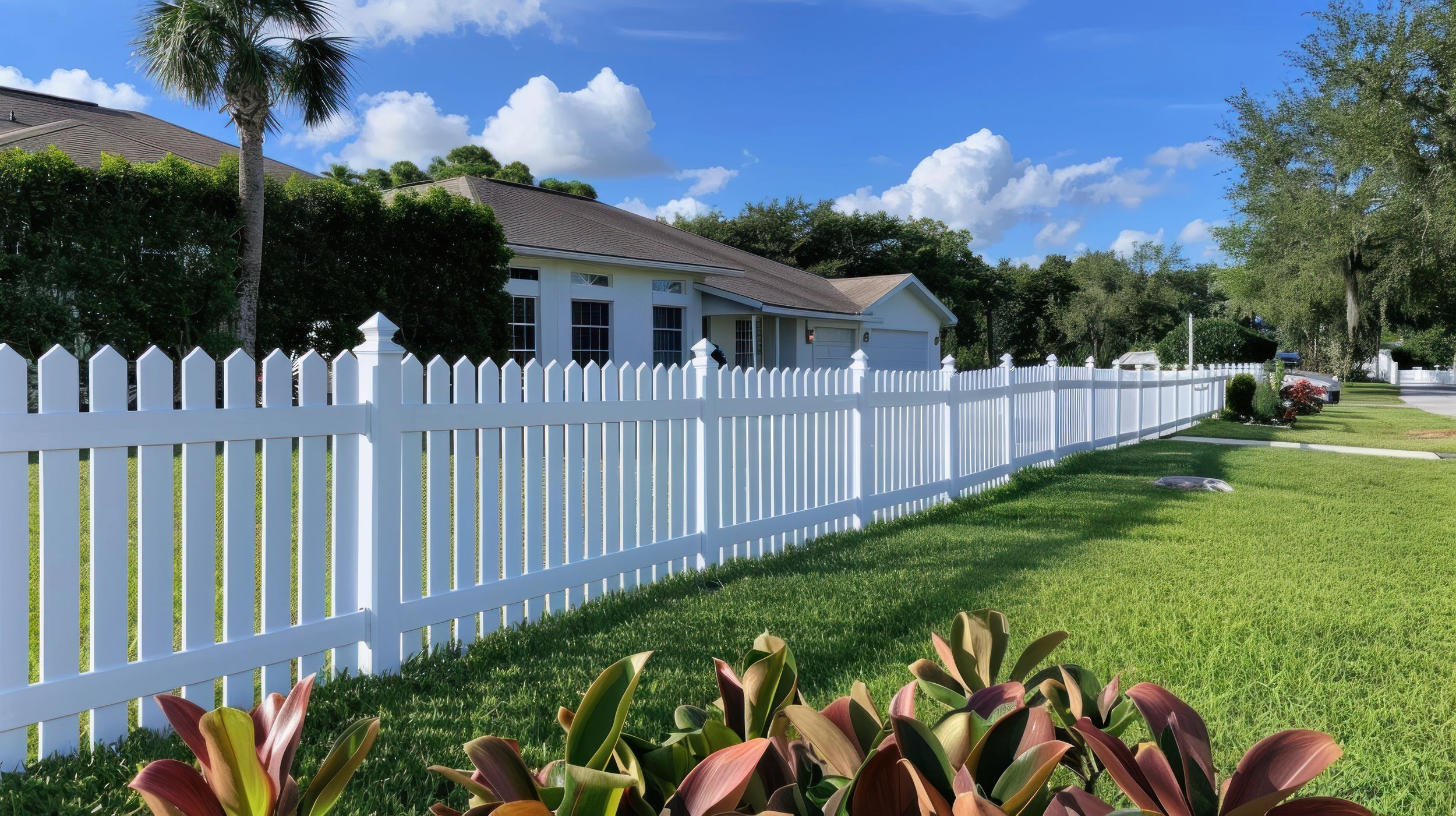 The Benefits of Installing High-Quality Picket Fences - Sohomod Blog