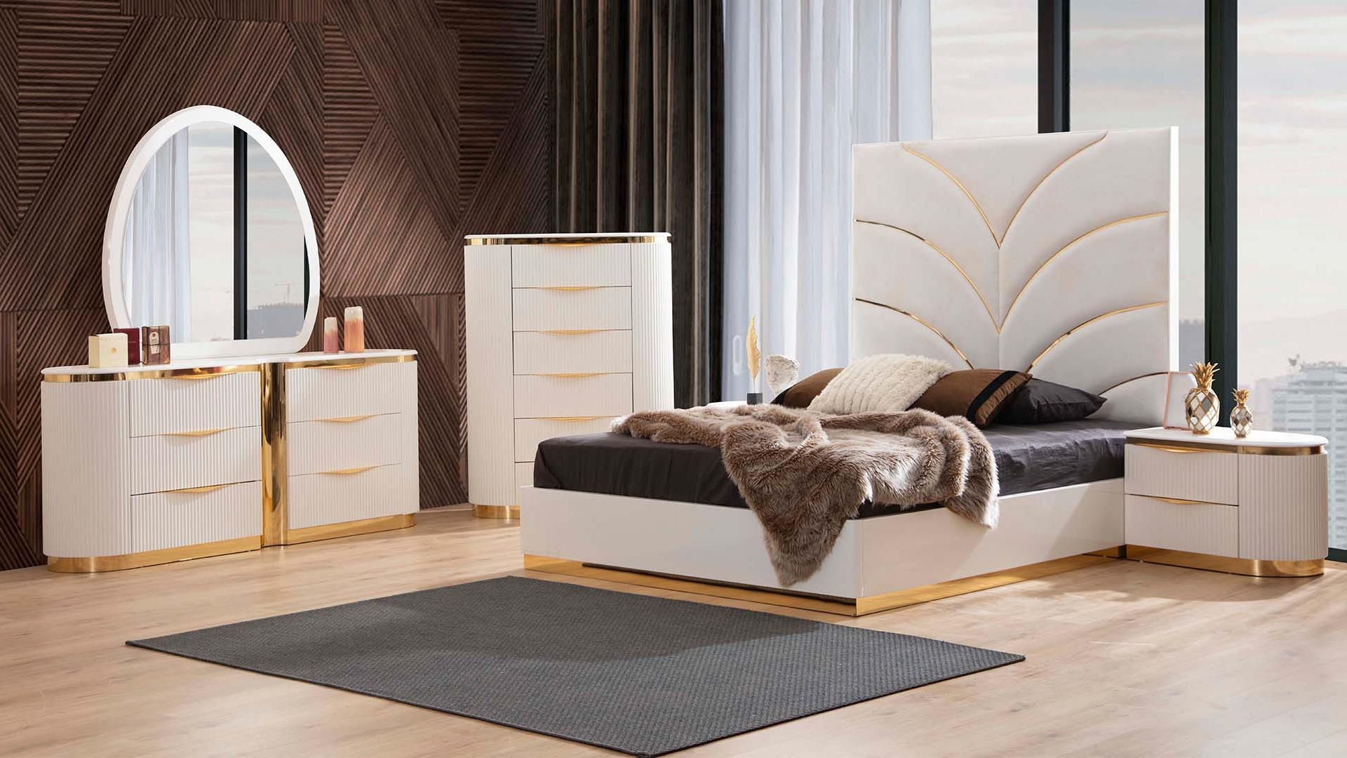 Galaxy Home Laura Velvet/Wood Regular Bedroom Set, White/Gold